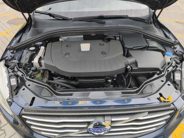 Zils Volvo XC60 2014 Viļņa, ar dzinēja tilpumu 1.98 L un nobraukumu 227 tūkst. km par 10900 €, foto 10 vietnē AUTOMOTO.COM.LV