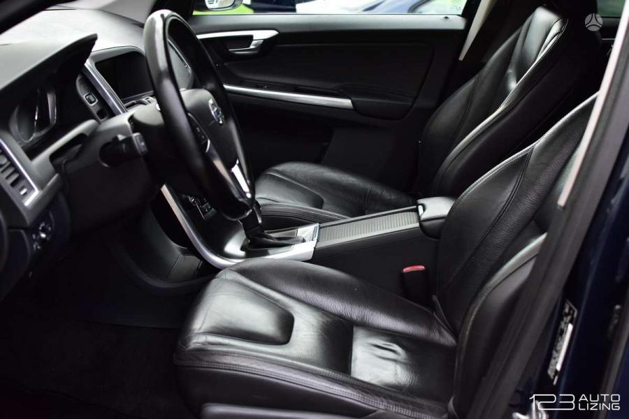 Blue Volvo XC60 2014 in Kretinga, with an engine capacity of 3.20 L and mileage of 281 thousand km for 10999 €, photo 15 on AUTOMOTO.COM.LV