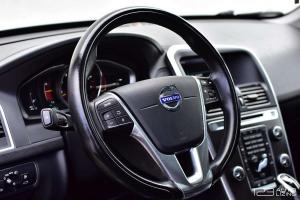Blue Volvo XC60 2014 in Kretinga, with an engine capacity of 3.20 L and mileage of 281 thousand km for 10999 €, photo 26 on AUTOMOTO.COM.LV