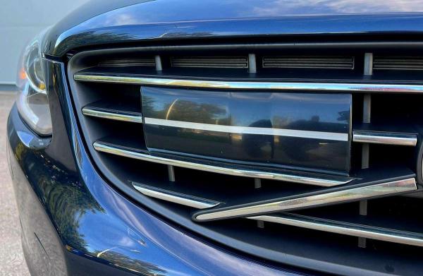 Blue Volvo XC60 2014 in Utena, with an engine capacity of 2.40 L and mileage of 326 thousand km for 13999 €, photo 8 on AUTOMOTO.COM.LV