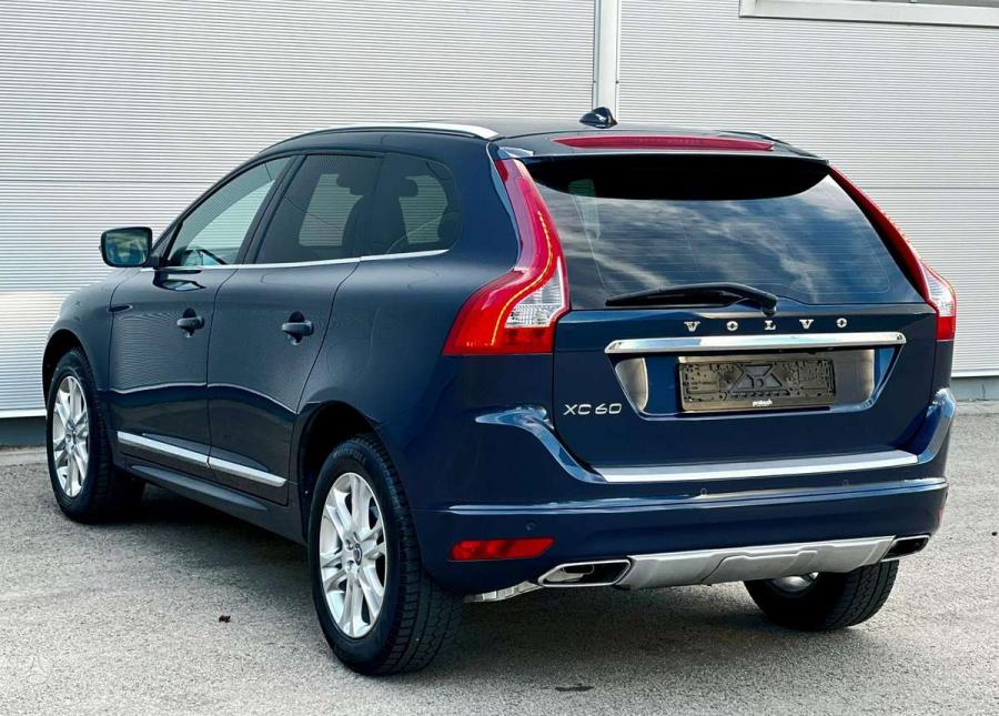 Blue Volvo XC60 2014 in Utena, with an engine capacity of 2.40 L and mileage of 326 thousand km for 13999 €, photo 19 on AUTOMOTO.COM.LV
