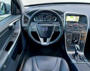 Blue Volvo XC60 2014 in Utena, with an engine capacity of 2.40 L and mileage of 326 thousand km for 13999 €, photo 30 on AUTOMOTO.COM.LV