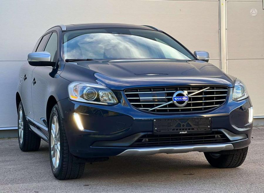 Blue Volvo XC60 2014 in Utena, with an engine capacity of 2.40 L and mileage of 326 thousand km for 13999 €, photo 48 on AUTOMOTO.COM.LV