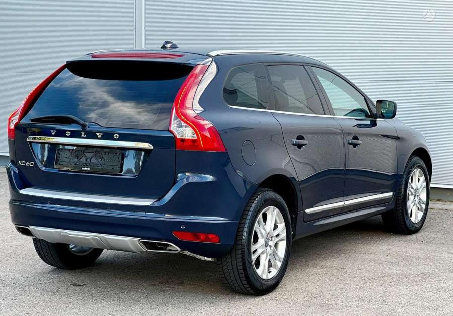 Blue Volvo XC60 2014 in Utena, with an engine capacity of 2.40 L and mileage of 326 thousand km for 13999 €, photo 52 on AUTOMOTO.COM.LV