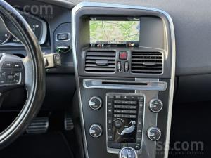 Zils Volvo XC60 2014 Rīga, ar dzinēja tilpumu 2.00 L un nobraukumu 253 tūkst. km par 12555 €, foto 17 vietnē AUTOMOTO.COM.LV