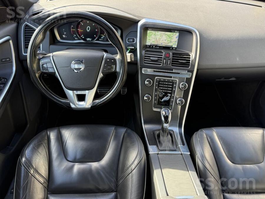 Zils Volvo XC60 2014 Rīga, ar dzinēja tilpumu 2.00 L un nobraukumu 253 tūkst. km par 12555 €, foto 19 vietnē AUTOMOTO.COM.LV