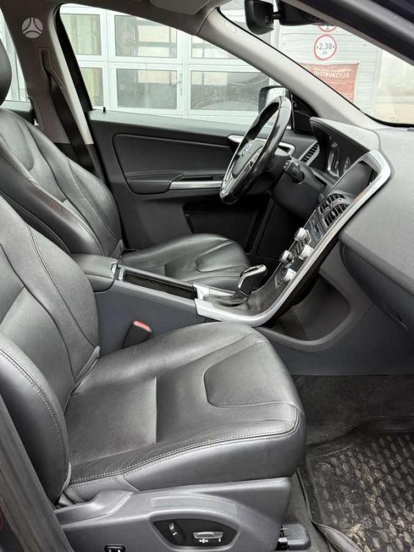 Zils Volvo XC60 2015 Tauragė, ar dzinēja tilpumu 1.97 L un nobraukumu 265 tūkst. km par 11500 €, foto 11 vietnē AUTOMOTO.COM.LV