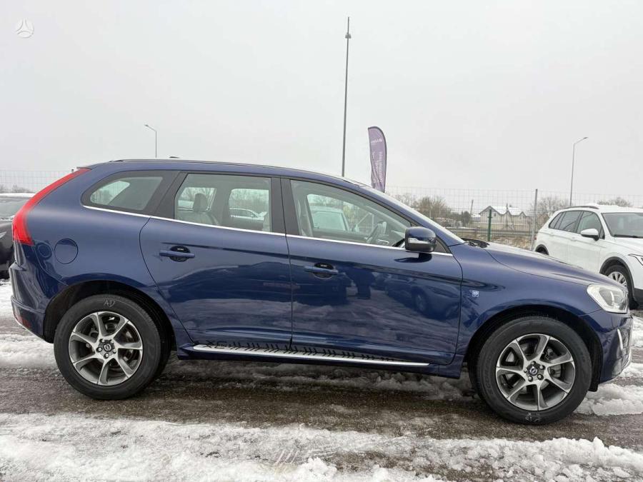 Blue Volvo XC60 2015 in Vilnius, with an engine capacity of 2.00 L and mileage of 244 thousand km for 11800 €, photo 5 on AUTOMOTO.COM.LV