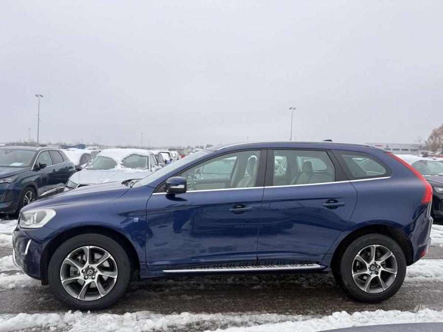 Blue Volvo XC60 2015 in Vilnius, with an engine capacity of 2.00 L and mileage of 244 thousand km for 11800 €, photo 6 on AUTOMOTO.COM.LV