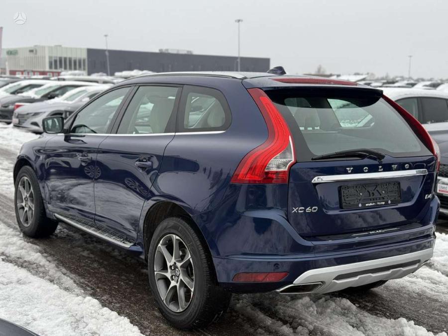 Blue Volvo XC60 2015 in Vilnius, with an engine capacity of 2.00 L and mileage of 244 thousand km for 11800 €, photo 7 on AUTOMOTO.COM.LV