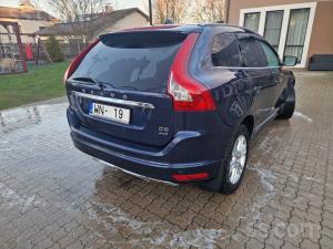 Blue Volvo XC60 2015 in Tukums, with an engine capacity of 2.40 L and mileage of 186 thousand km for 15200 €, photo 5 on AUTOMOTO.COM.LV