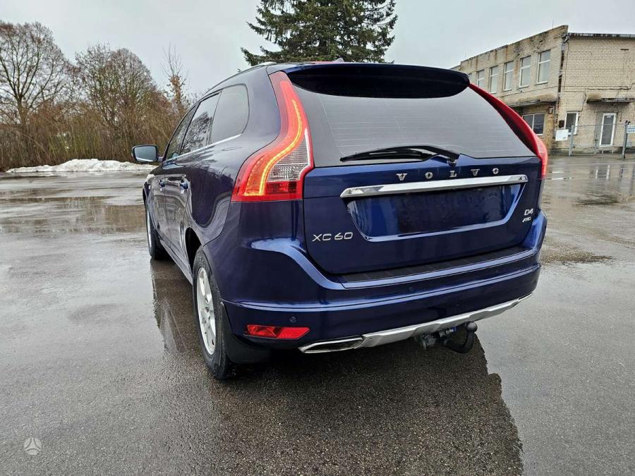 Zils Volvo XC60 2015 Radviliškis, ar dzinēja tilpumu 2.40 L un nobraukumu 290 tūkst. km par 8500 €, foto 11 vietnē AUTOMOTO.COM.LV