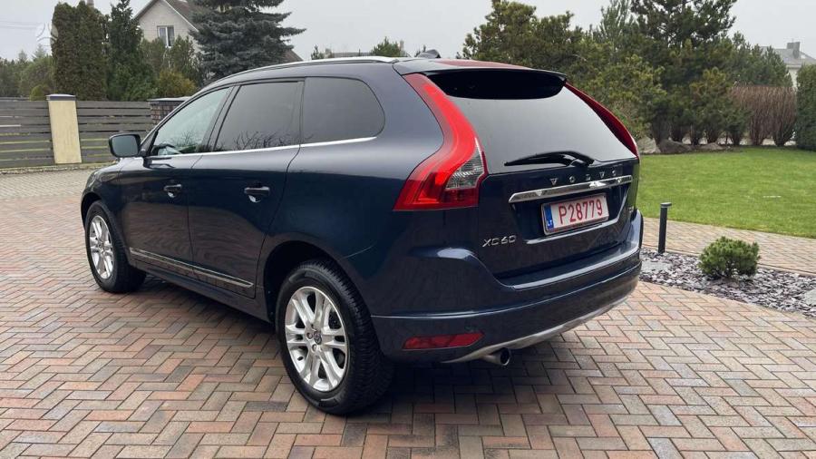 Zils Volvo XC60 2015 Kauņa, ar dzinēja tilpumu 1.98 L un nobraukumu 240 tūkst. km par 12350 €, foto 5 vietnē AUTOMOTO.COM.LV
