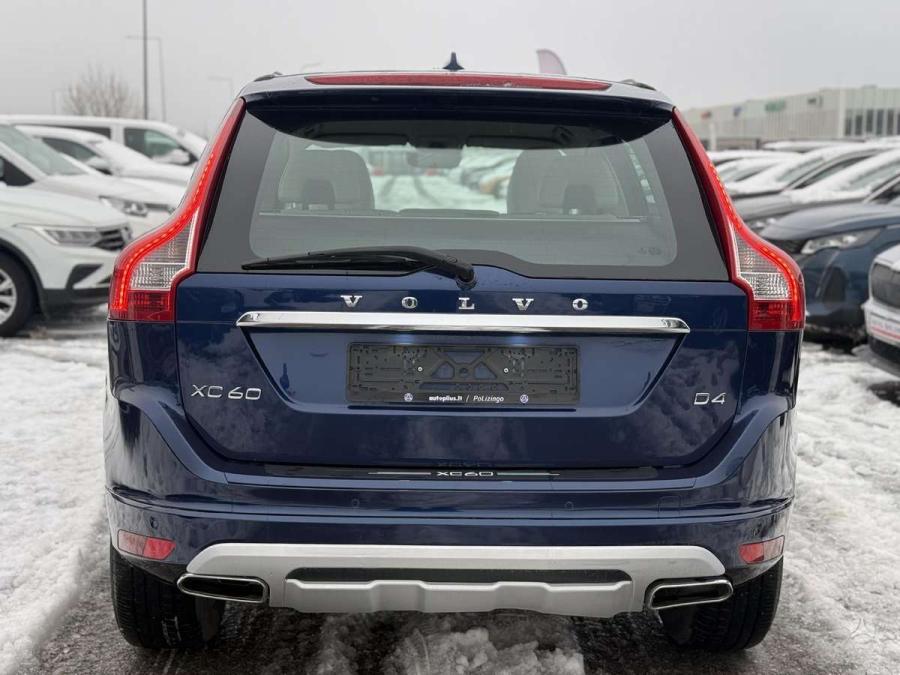 Blue Volvo XC60 2015 in Vilnius, with an engine capacity of 2.00 L and mileage of 244 thousand km for 12200 €, photo 6 on AUTOMOTO.COM.LV