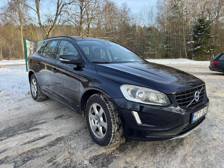Blue Volvo XC60 2015 in Kaunas, with an engine capacity of 2.40 L and mileage of 323 thousand km for 9400 €, photo 1 on AUTOMOTO.COM.LV