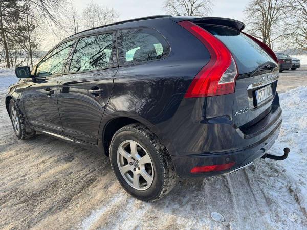 Blue Volvo XC60 2015 in Kaunas, with an engine capacity of 2.40 L and mileage of 323 thousand km for 9400 €, photo 7 on AUTOMOTO.COM.LV