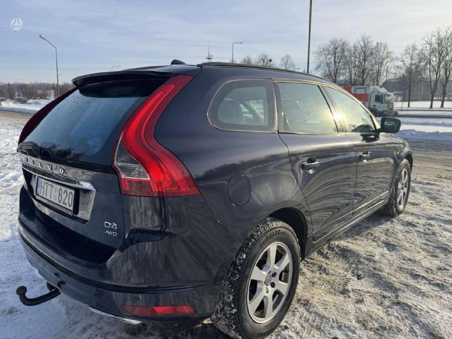 Blue Volvo XC60 2015 in Kaunas, with an engine capacity of 2.40 L and mileage of 323 thousand km for 9400 €, photo 8 on AUTOMOTO.COM.LV