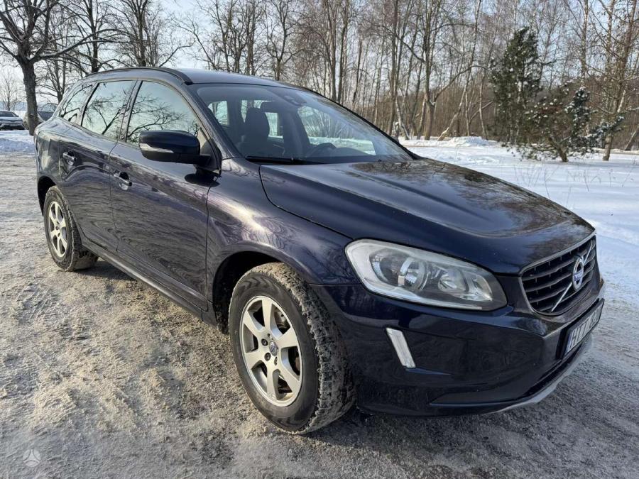 Blue Volvo XC60 2015 in Kaunas, with an engine capacity of 2.40 L and mileage of 323 thousand km for 9400 €, photo 17 on AUTOMOTO.COM.LV