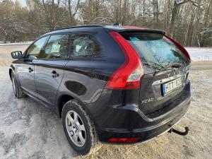 Blue Volvo XC60 2015 in Kaunas, with an engine capacity of 2.40 L and mileage of 323 thousand km for 9400 €, photo 18 on AUTOMOTO.COM.LV