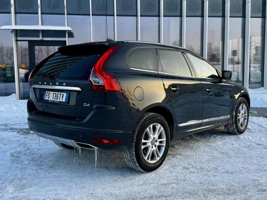 Zils Volvo XC60 2015 Viļņa, ar dzinēja tilpumu 1.97 L un nobraukumu 153 tūkst. km par 13800 €, foto 4 vietnē AUTOMOTO.COM.LV