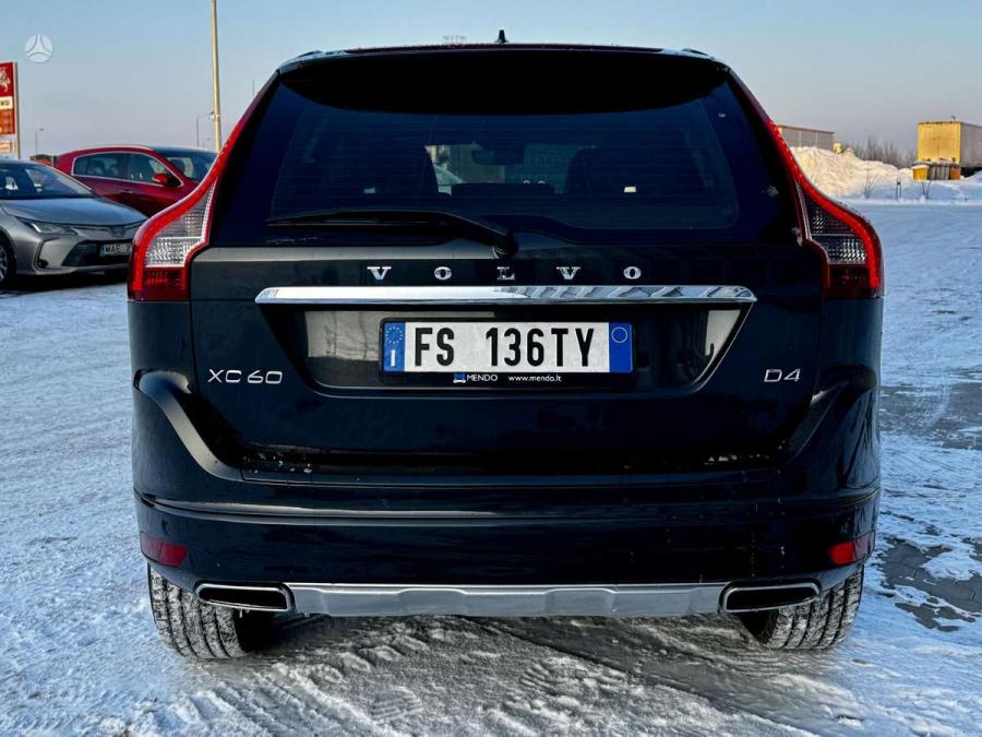 Zils Volvo XC60 2015 Viļņa, ar dzinēja tilpumu 1.97 L un nobraukumu 153 tūkst. km par 13800 €, foto 7 vietnē AUTOMOTO.COM.LV