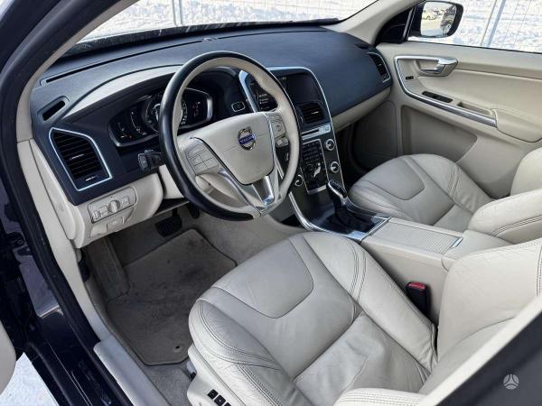 Zils Volvo XC60 2015 Viļņa, ar dzinēja tilpumu 1.97 L un nobraukumu 153 tūkst. km par 13800 €, foto 10 vietnē AUTOMOTO.COM.LV