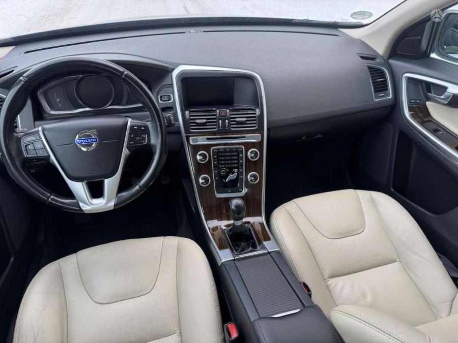 Zils Volvo XC60 2015 Alīta, ar dzinēja tilpumu 1.98 L un nobraukumu 248 tūkst. km par 10700 €, foto 22 vietnē AUTOMOTO.COM.LV