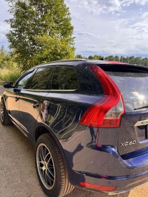 Zils Volvo XC60 2015 Viļņa, ar dzinēja tilpumu 1.97 L un nobraukumu 270 tūkst. km par 13300 €, foto 4 vietnē AUTOMOTO.COM.LV