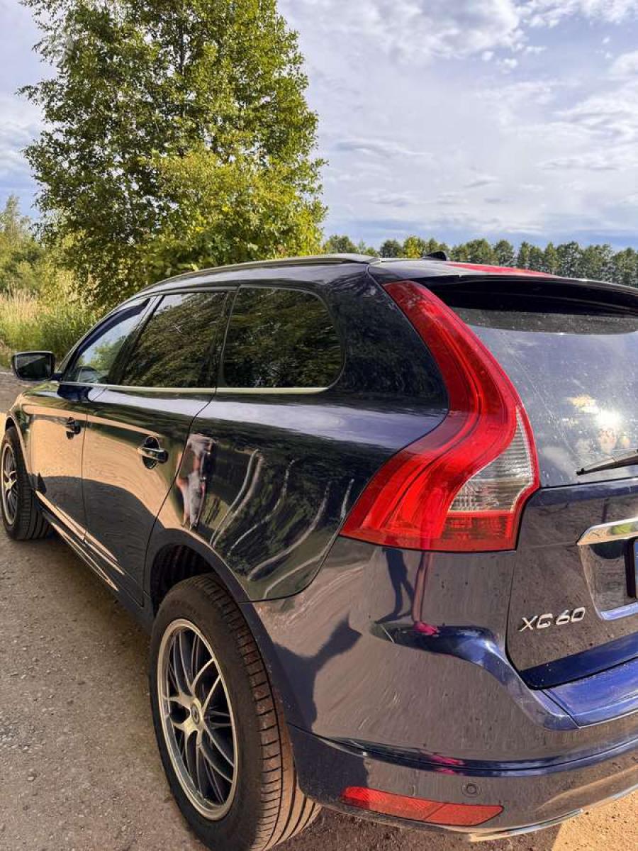 Zils Volvo XC60 2015 Viļņa, ar dzinēja tilpumu 1.97 L un nobraukumu 270 tūkst. km par 13300 €, foto 4 vietnē AUTOMOTO.COM.LV