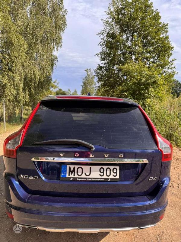 Синий Вольво ХС60 2015 в Вильнюс, объемом двигателя 1.97 л и пробегом 270 тыс. км за 13300 €, фото 4 на AUTOMOTO.COM.LV