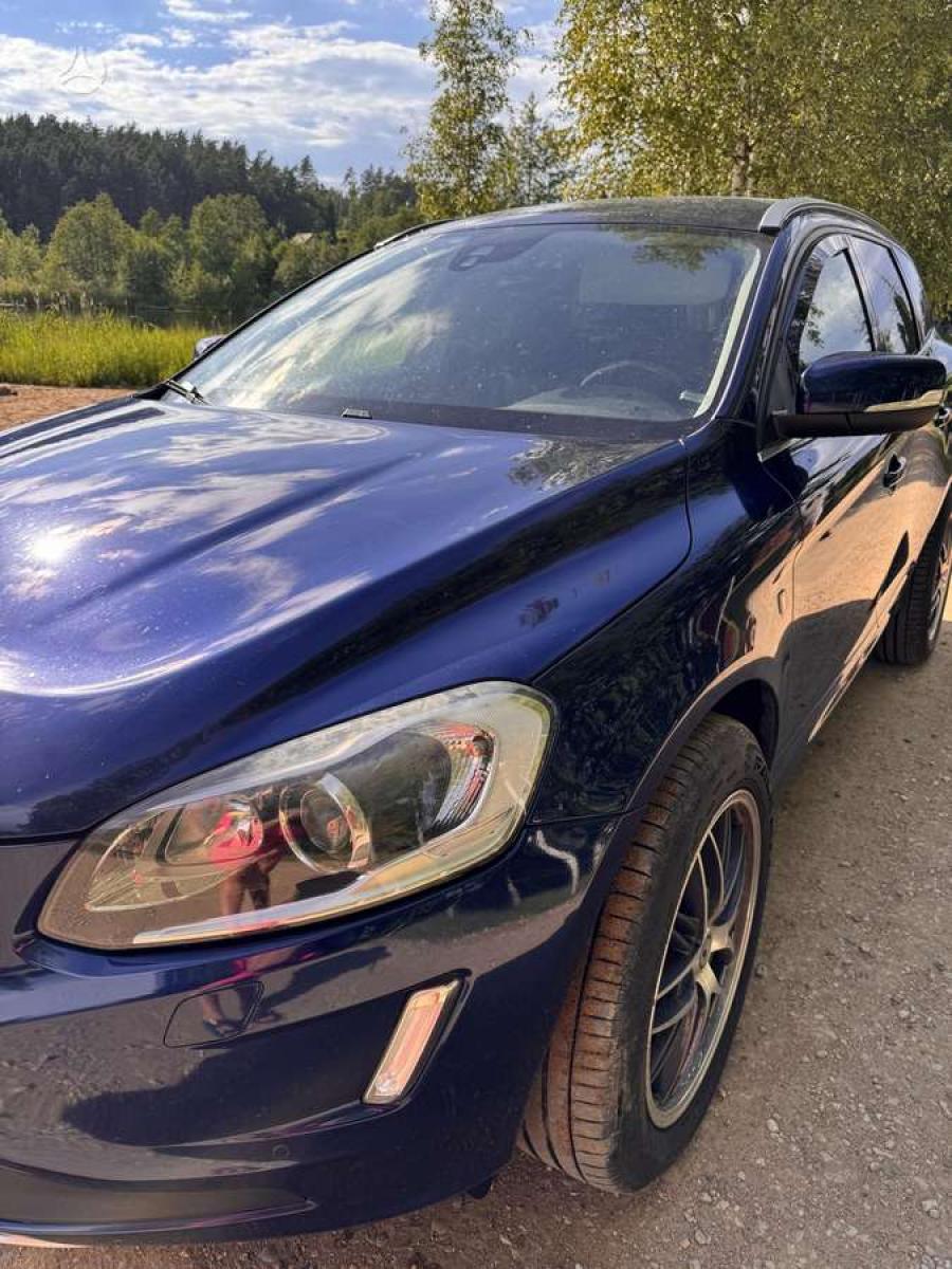 Zils Volvo XC60 2015 Viļņa, ar dzinēja tilpumu 1.97 L un nobraukumu 270 tūkst. km par 13300 €, foto 7 vietnē AUTOMOTO.COM.LV