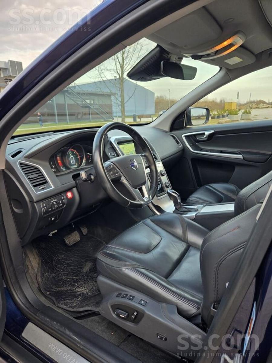 Zils Volvo XC60 2015 Rīga, ar dzinēja tilpumu 2.40 L un nobraukumu 329 tūkst. km par 11300 €, foto 22 vietnē AUTOMOTO.COM.LV