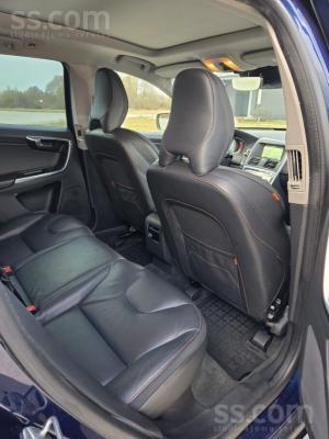 Zils Volvo XC60 2015 Rīga, ar dzinēja tilpumu 2.40 L un nobraukumu 329 tūkst. km par 11300 €, foto 23 vietnē AUTOMOTO.COM.LV