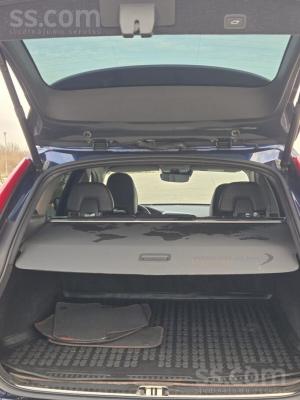 Zils Volvo XC60 2015 Rīga, ar dzinēja tilpumu 2.40 L un nobraukumu 329 tūkst. km par 11300 €, foto 29 vietnē AUTOMOTO.COM.LV