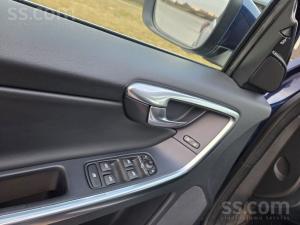 Zils Volvo XC60 2015 Rīga, ar dzinēja tilpumu 2.40 L un nobraukumu 329 tūkst. km par 11300 €, foto 30 vietnē AUTOMOTO.COM.LV