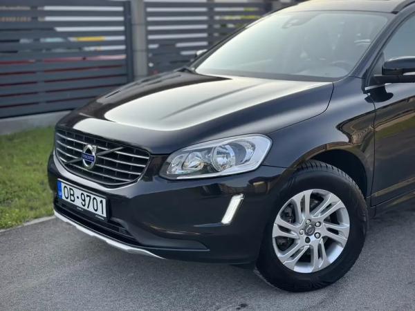 Zils Volvo XC60 2015 Jelgava, ar dzinēja tilpumu 2.00 L un nobraukumu 180 tūkst. km par 12700 €, foto 2 vietnē AUTOMOTO.COM.LV