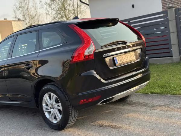 Zils Volvo XC60 2015 Jelgava, ar dzinēja tilpumu 2.00 L un nobraukumu 180 tūkst. km par 12700 €, foto 4 vietnē AUTOMOTO.COM.LV
