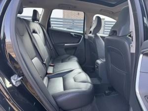 Blue Volvo XC60 2015 in Jelgava, with an engine capacity of 2.00 L and mileage of 180 thousand km for 12700 €, photo 11 on AUTOMOTO.COM.LV