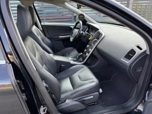 Blue Volvo XC60 2015 in Jelgava, with an engine capacity of 2.00 L and mileage of 180 thousand km for 12700 €, photo 12 on AUTOMOTO.COM.LV