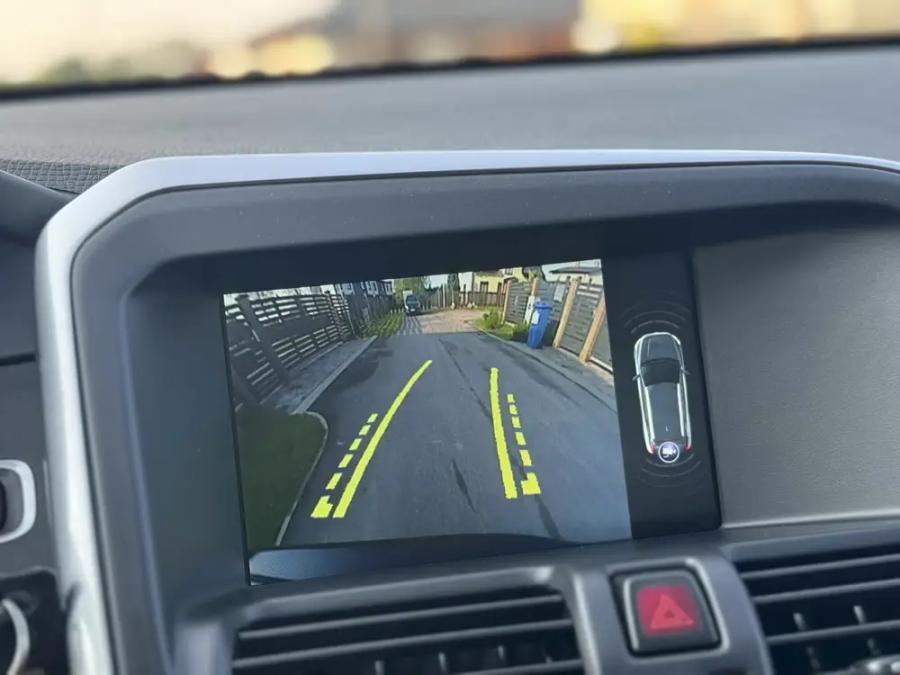 Blue Volvo XC60 2015 in Jelgava, with an engine capacity of 2.00 L and mileage of 180 thousand km for 12700 €, photo 18 on AUTOMOTO.COM.LV