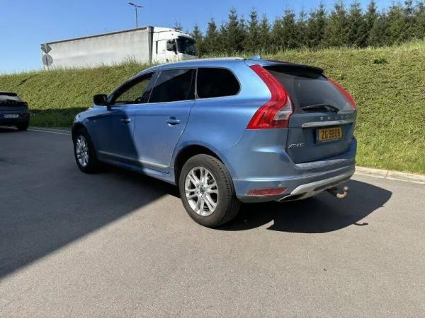 Zils Volvo XC60 2015 Rīga, ar dzinēja tilpumu 2.00 L un nobraukumu 270 tūkst. km par 10500 €, foto 2 vietnē AUTOMOTO.COM.LV