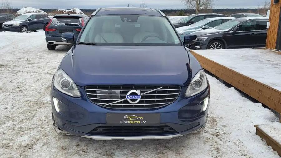 Blue Volvo XC60 2015 in Riga, with an engine capacity of 2.00 L and mileage of 247 thousand km for 10900 €, photo 3 on AUTOMOTO.COM.LV