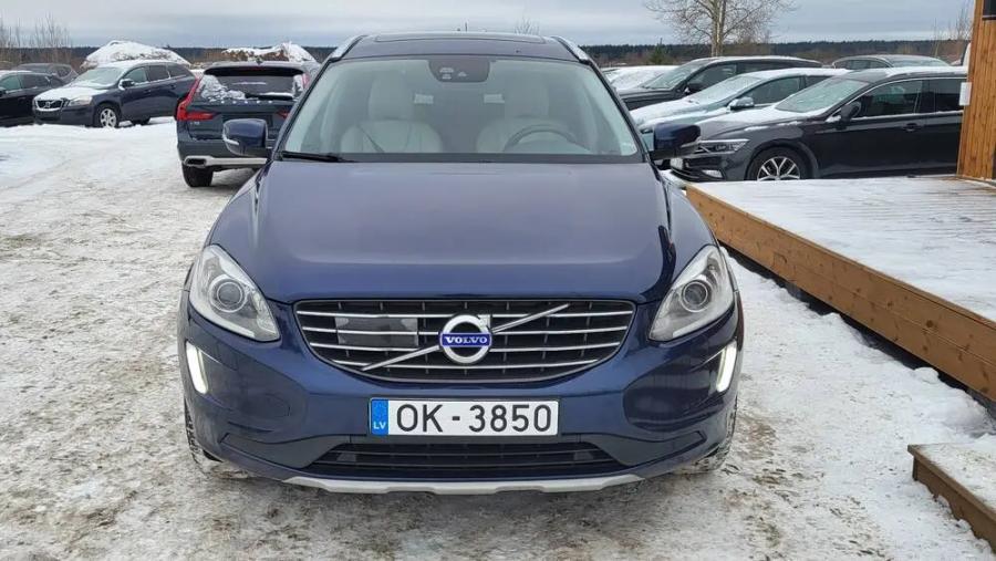 Blue Volvo XC60 2015 in Riga, with an engine capacity of 2.00 L and mileage of 247 thousand km for 10900 €, photo 5 on AUTOMOTO.COM.LV