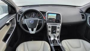 Blue Volvo XC60 2015 in Riga, with an engine capacity of 2.00 L and mileage of 247 thousand km for 10900 €, photo 8 on AUTOMOTO.COM.LV
