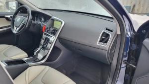 Blue Volvo XC60 2015 in Riga, with an engine capacity of 2.00 L and mileage of 247 thousand km for 10900 €, photo 18 on AUTOMOTO.COM.LV