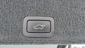 Blue Volvo XC60 2015 in Riga, with an engine capacity of 2.00 L and mileage of 247 thousand km for 10900 €, photo 20 on AUTOMOTO.COM.LV