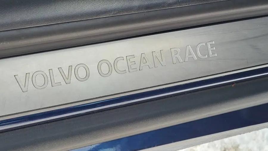Blue Volvo XC60 2015 in Riga, with an engine capacity of 2.00 L and mileage of 247 thousand km for 10900 €, photo 22 on AUTOMOTO.COM.LV