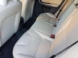 Blue Volvo XC60 2015 in Siauliai, with an engine capacity of 1.97 L and mileage of 199 thousand km for 11200 €, photo 14 on AUTOMOTO.COM.LV
