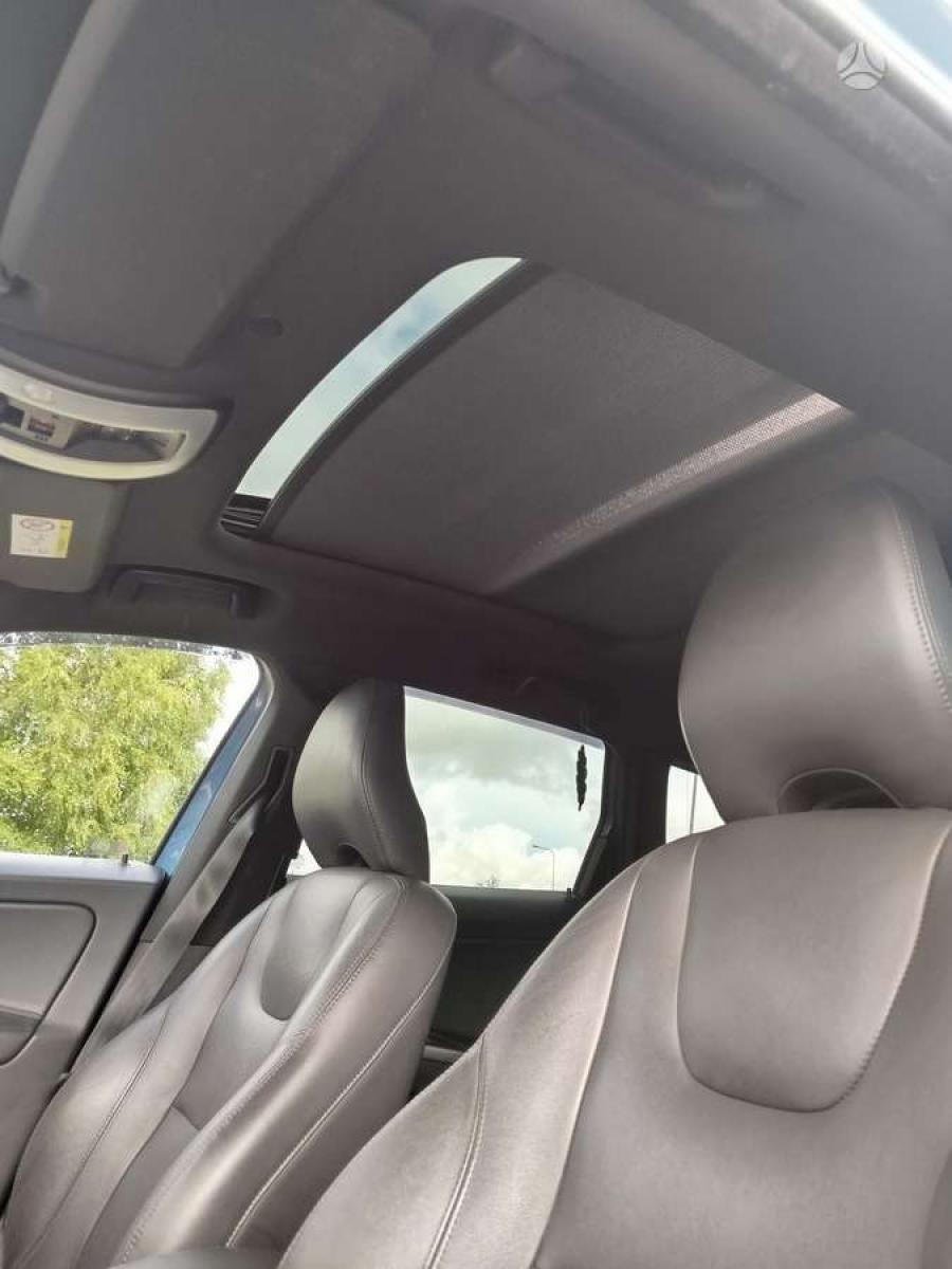 Zils Volvo XC60 2015 Radviliškis, ar dzinēja tilpumu 1.97 L un nobraukumu 316 tūkst. km par 12500 €, foto 13 vietnē AUTOMOTO.COM.LV