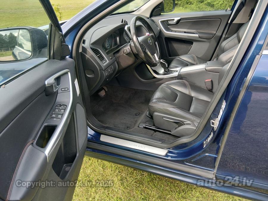 Zils Volvo XC60 2015 Paide, ar dzinēja tilpumu 2.00 L un nobraukumu 280 tūkst. km par 13800 €, foto 12 vietnē AUTOMOTO.COM.LV